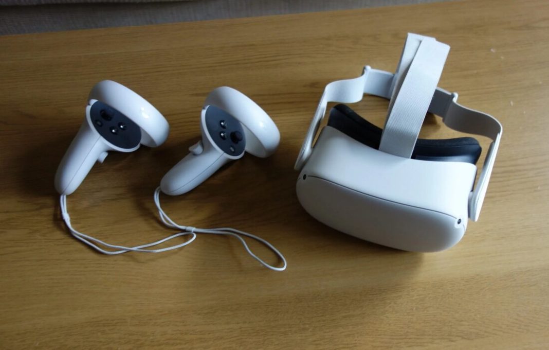 How to Clean Oculus Quest 2 Lenses | Easy Steps